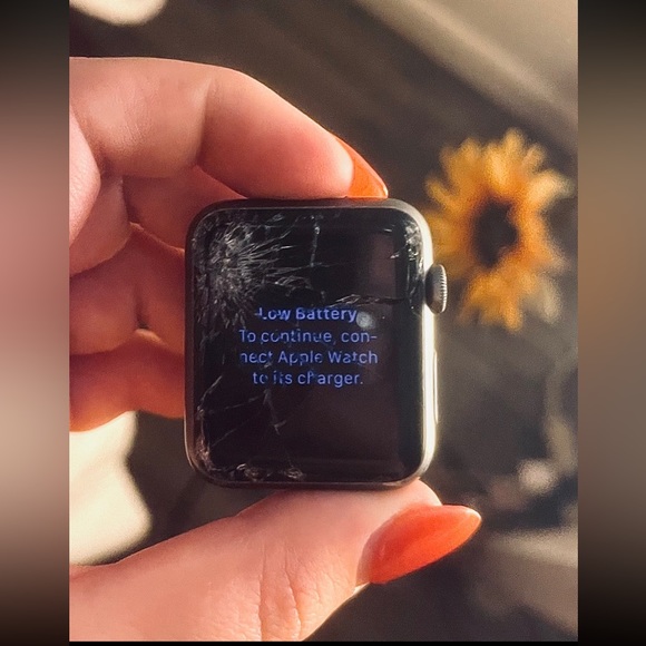 Apple | Wearables | Cracked Apple Watch | Poshmark
